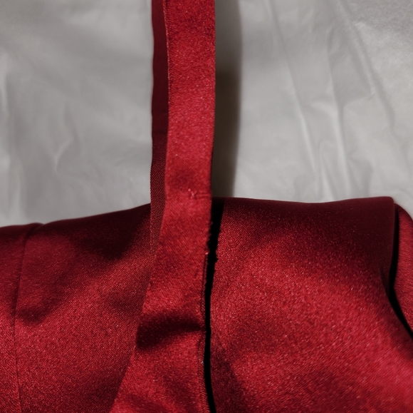 House of CB | Dresses | Wine Casimira House Of Cb Xs Plus Cup | Poshmark